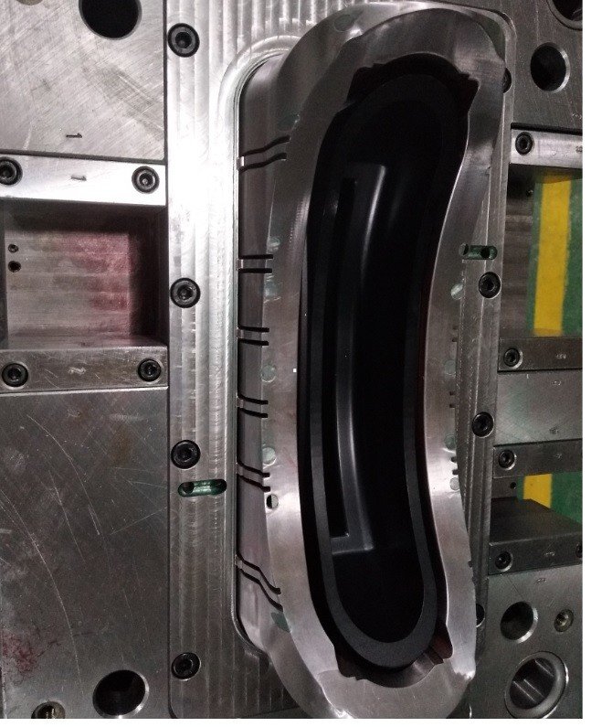 Plastic injection mold making production and plastic molding service for medical part supplier